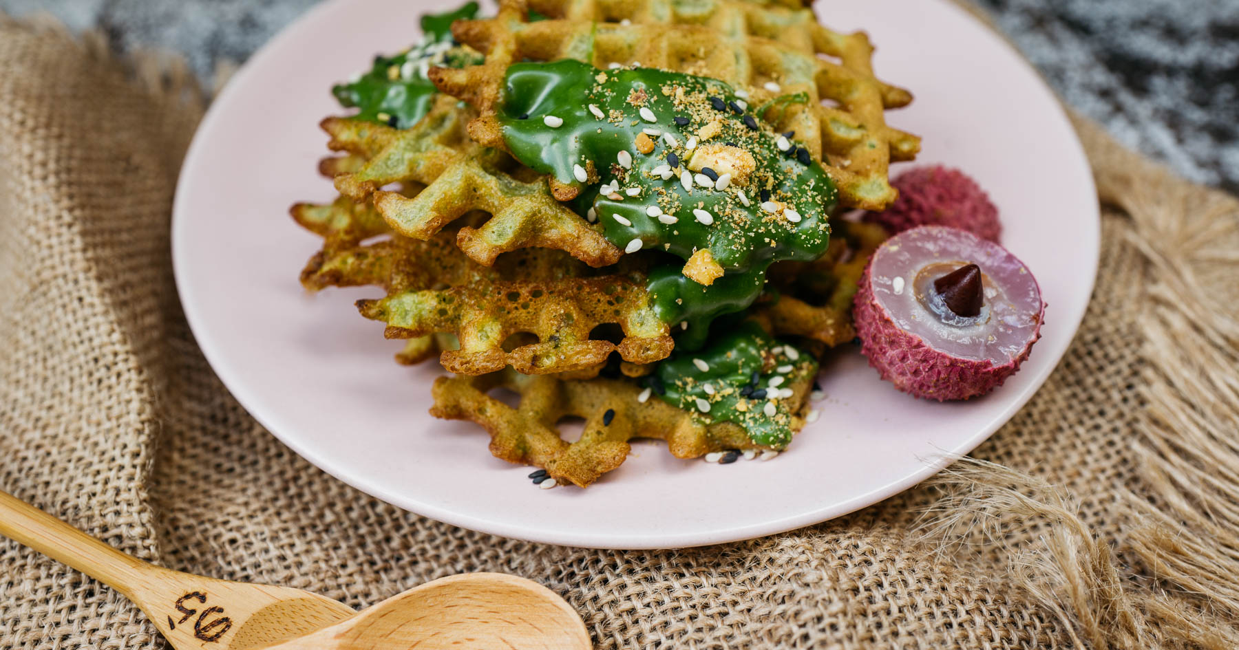 Azjatyckie śniadanie: pandanowe gofry bánh kẹp lá dứa | Pyza made in Poland