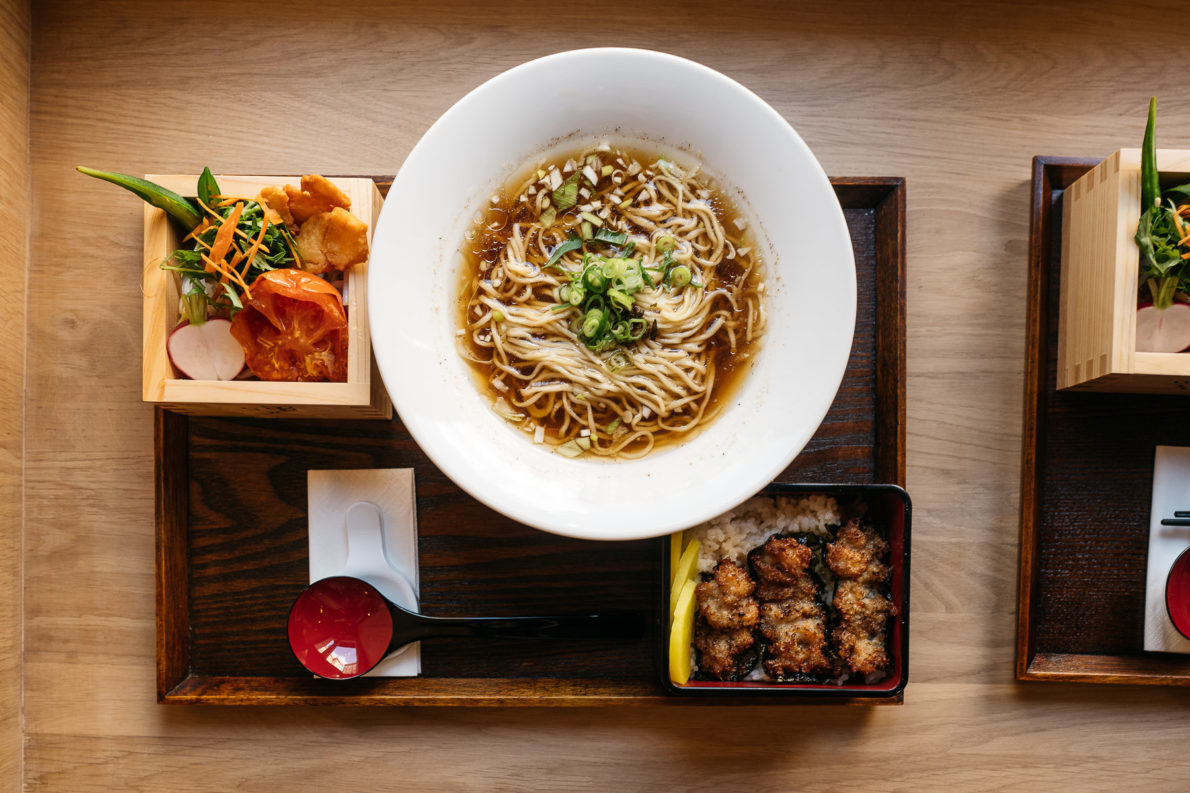 Wegańskie rameny w Uki Green | Pyza made in Poland